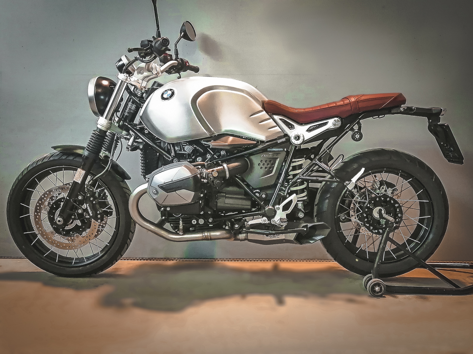 Under Engine Exhaust R nineT | News | BMW R9T | Classicbike Raisch