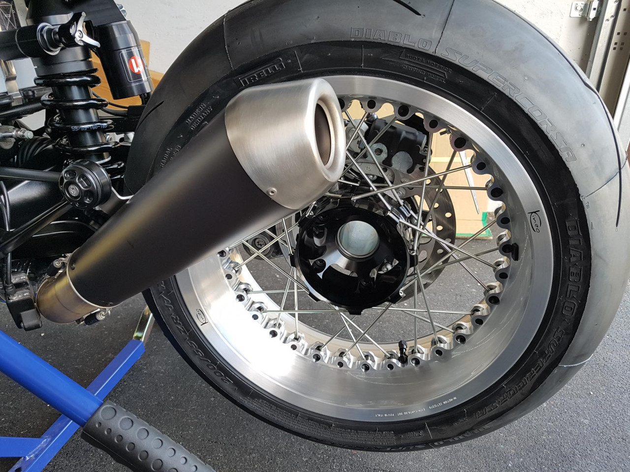 Kineo Wheels - BMW R9T Scrambler / Urban GS