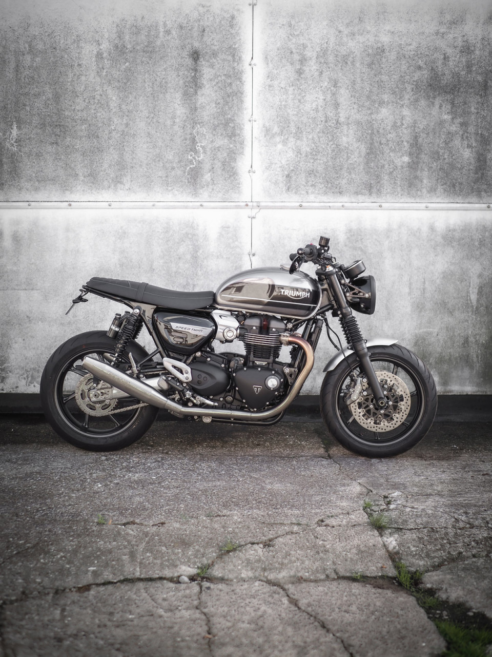 Lowering speedo & headlights Speed Twin