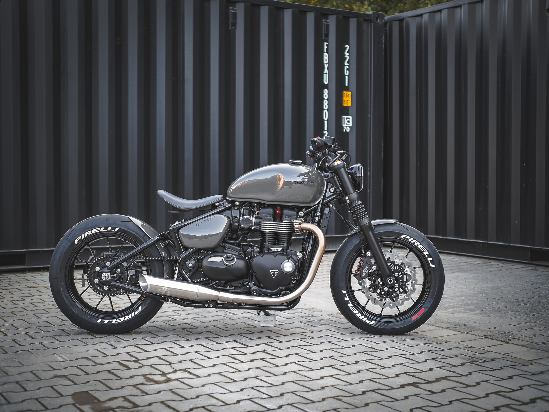 Dr Jekill & Mr Hyde flap exhaust Triumph Bobber | legal | available ...